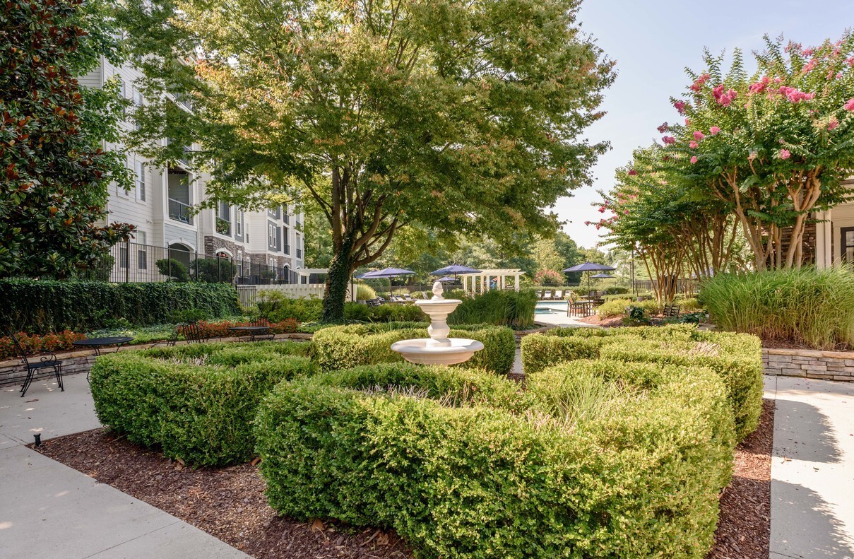 IMT Cool Springs - Now Leasing